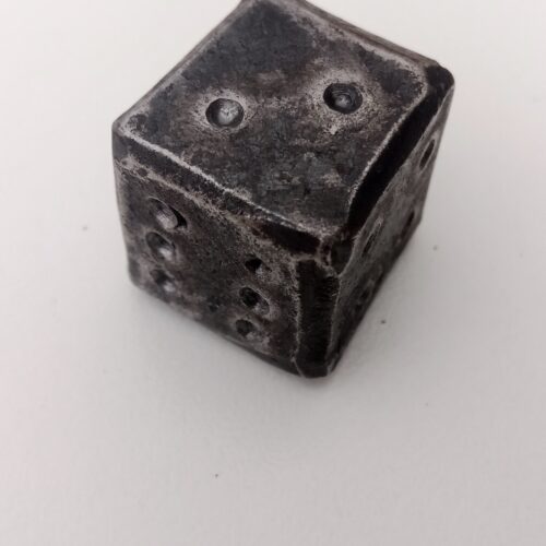 Dado forjado - Arte Unico